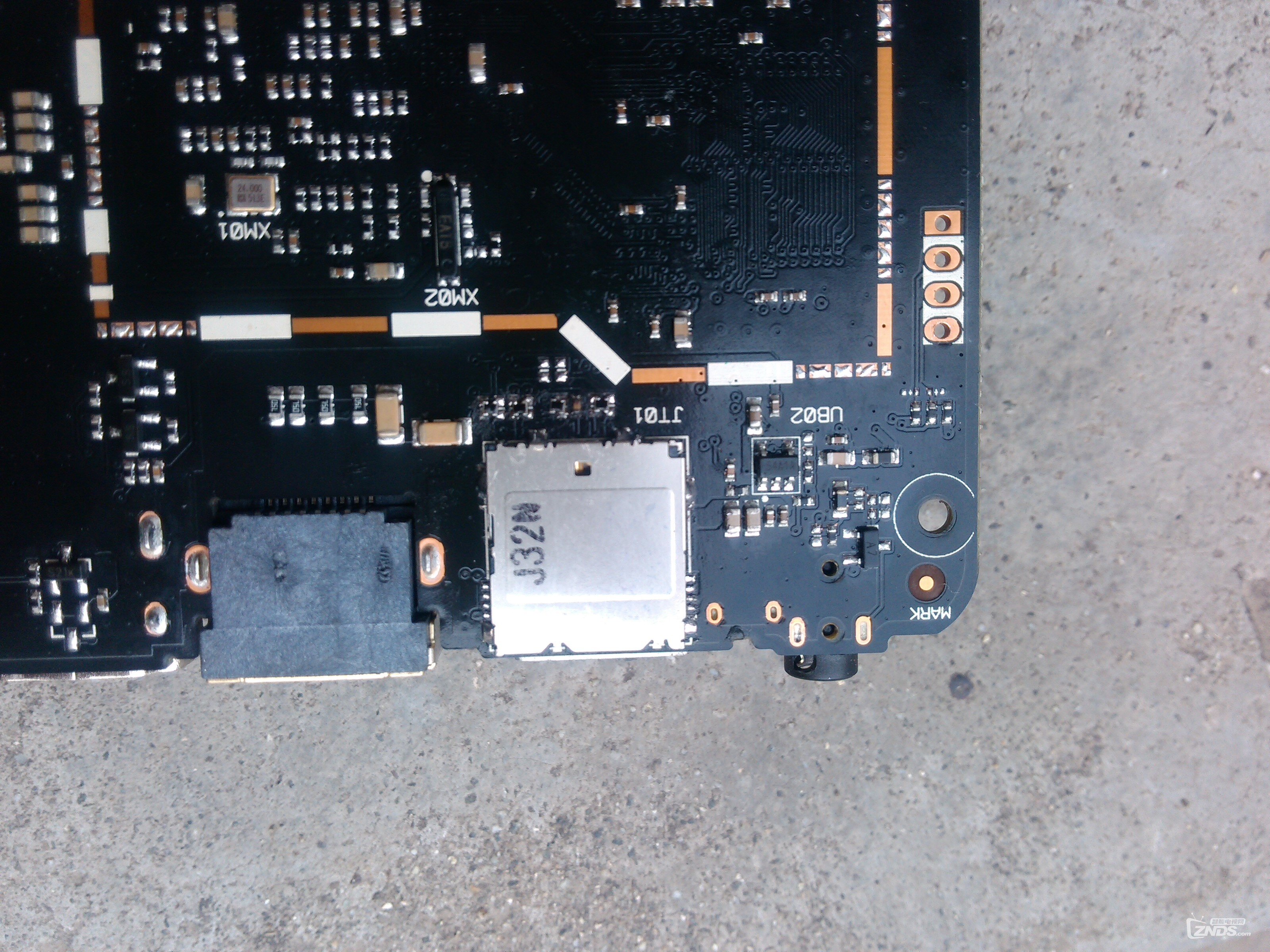 全论坛首发 ：天猫魔盒1s+(M10) 增加TF卡卡槽_天猫魔盒论坛_ZNDS