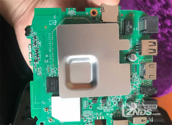 华为EC6110-T全4K智能机顶盒拆解看内部芯片过程分享_华为盒子论坛_ZNDS