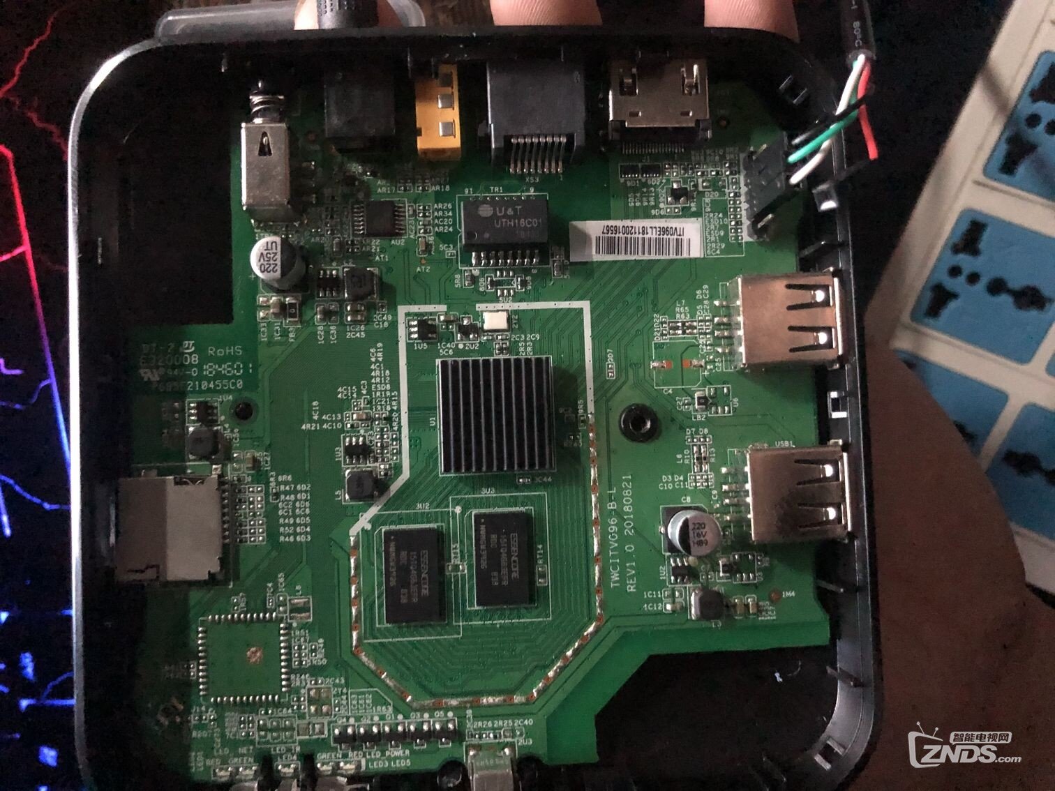 HG680-L河北联通刷机TTL刷机需要拆机_IPTV机顶盒_ZNDS