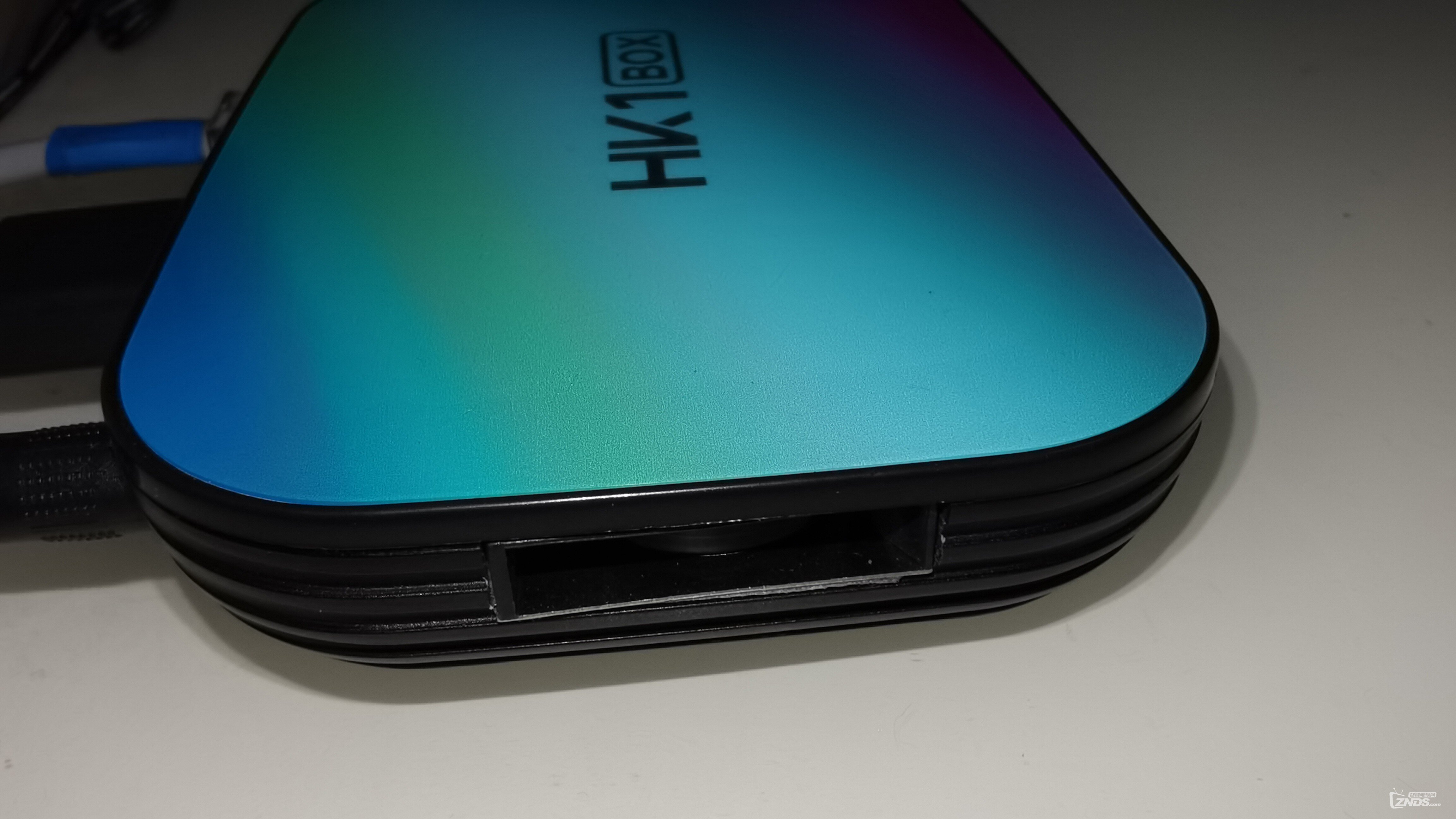 HK1 BOX 另外一种加装风扇的方法_外贸原生安卓盒子_ZNDS