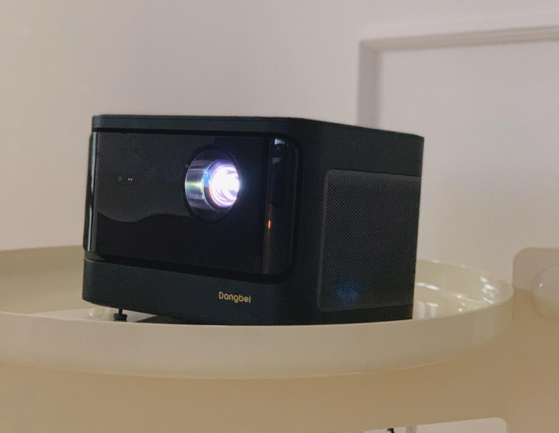 轰天炮A98投影仪怎么样？一文了解轰天炮A98详细参数配置_当贝投影_ZNDS