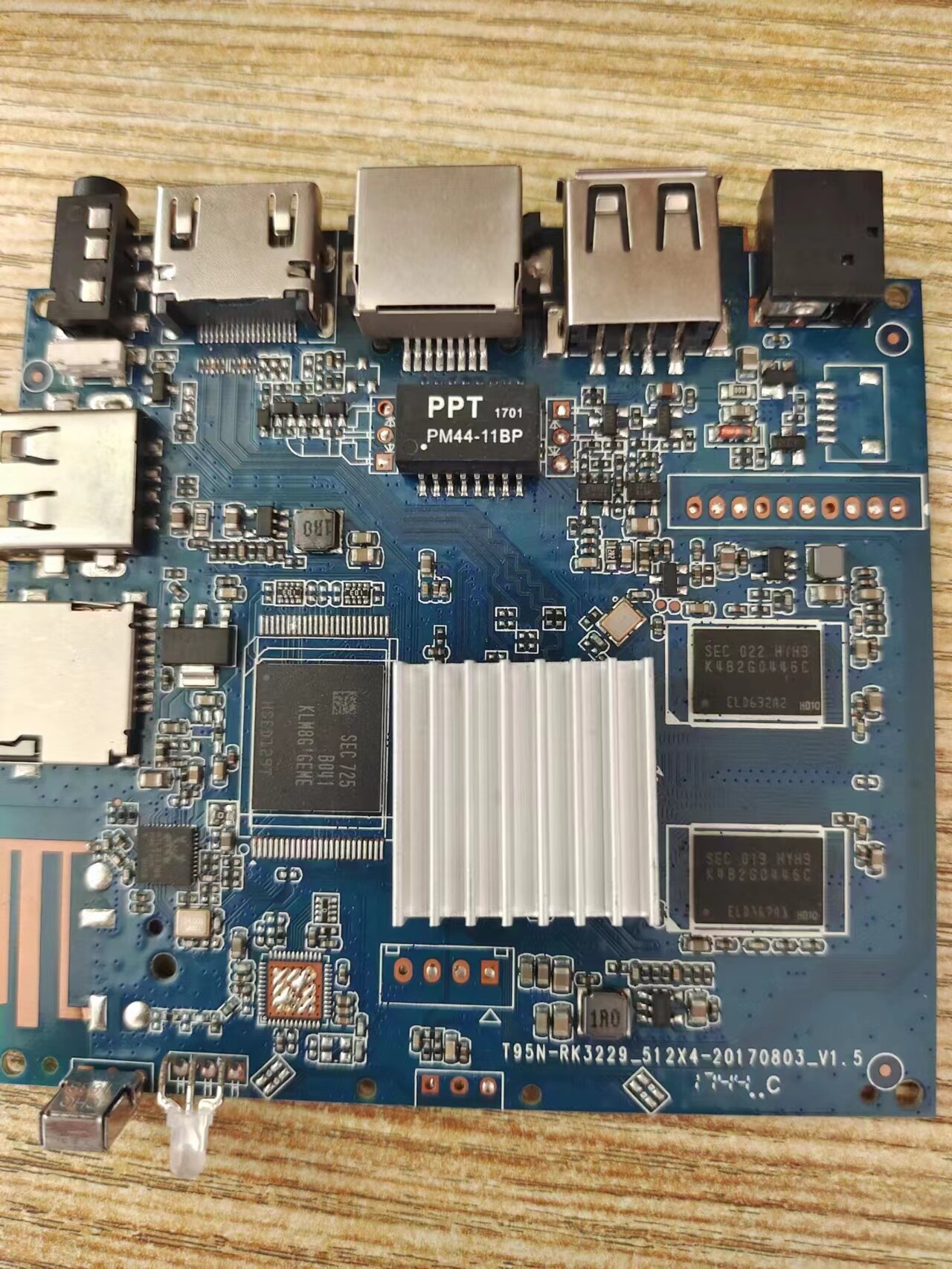 跪求夏新M8固件，RK3229_ROM固件下载_ZNDS