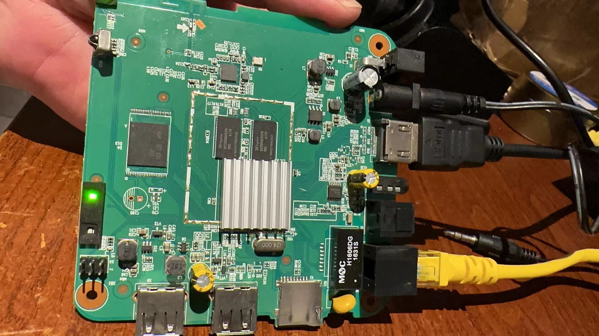 中兴B860AV1.1刷机教程_中兴机顶盒_ZNDS