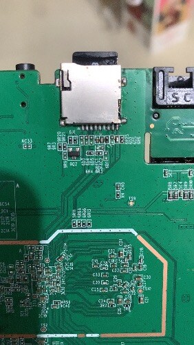 魔改CM311-1A升级了一下WIFI模块，添加了一个TF卡槽和32G闪存_中国移动魔百盒_ZNDS